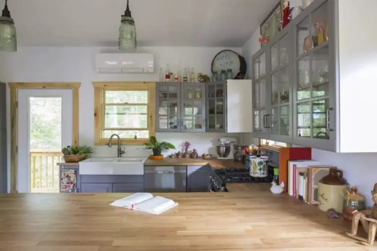 9 Pretty Above Kitchen Cabinet Decor Ideas - MaterialSix