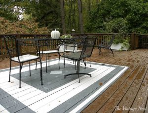 16 Stunning Deck Decorating Ideas on A Budget - MaterialSix
