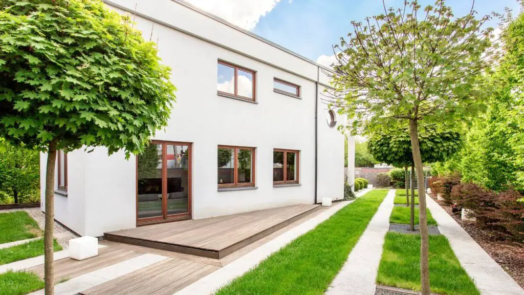 21 Beautiful Backyard Landscaping Ideas On A Budget