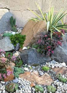 10 Different Types of Landscaping Rocks – Learn What to Pick