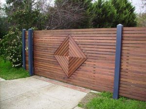 30 Cool Driveway Gate Ideas That’ll Increase Your Home’s Value