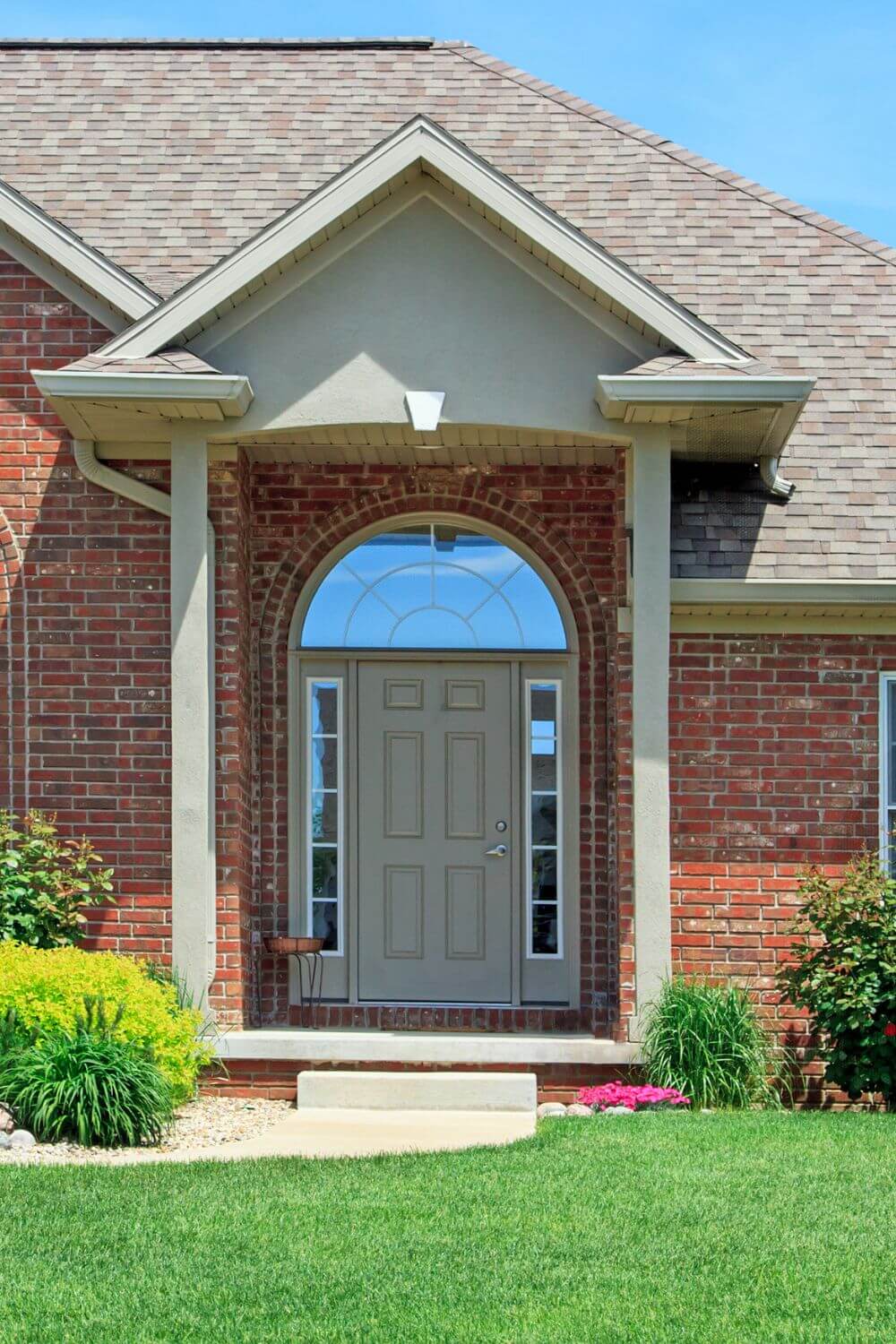 40+ Stunning Front Door Color Ideas For Red Brick House