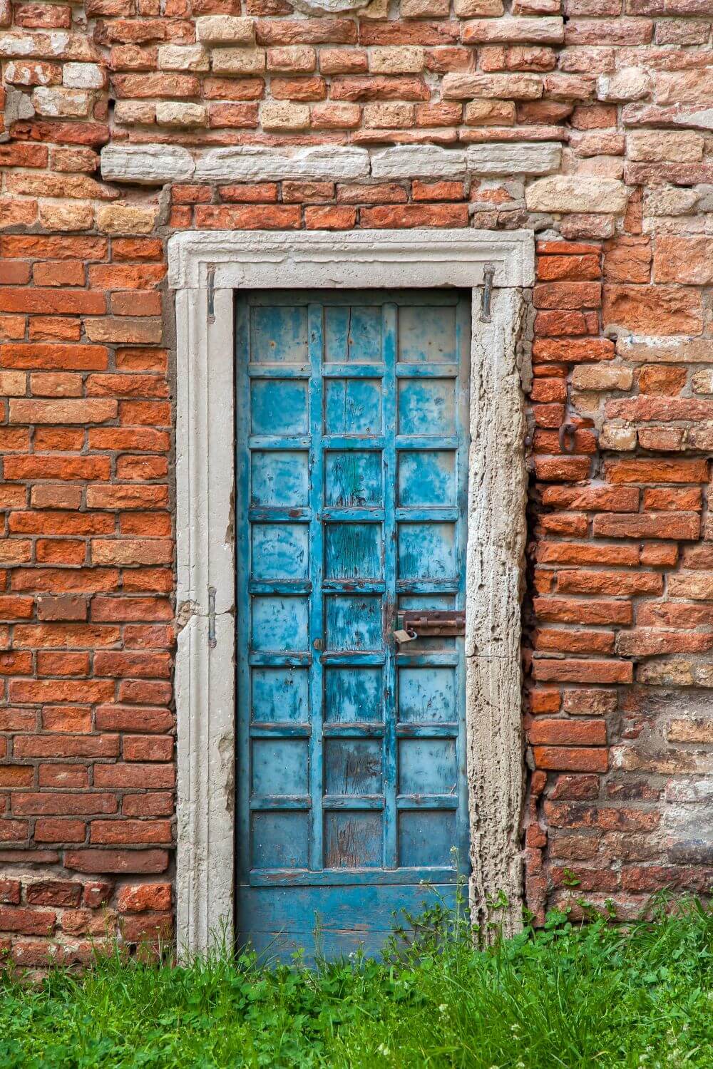 40+ Stunning Front Door Color Ideas For Red Brick House