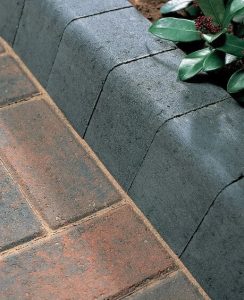 21 Top Driveway Edging Ideas That Will Improve Your Yard