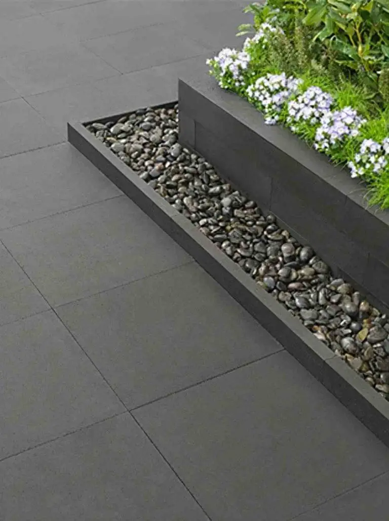 21 Top Driveway Edging Ideas That Will Improve Your Yard